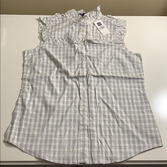 GAP | Tops | Womans Gap Button Down Nwt | Poshmark